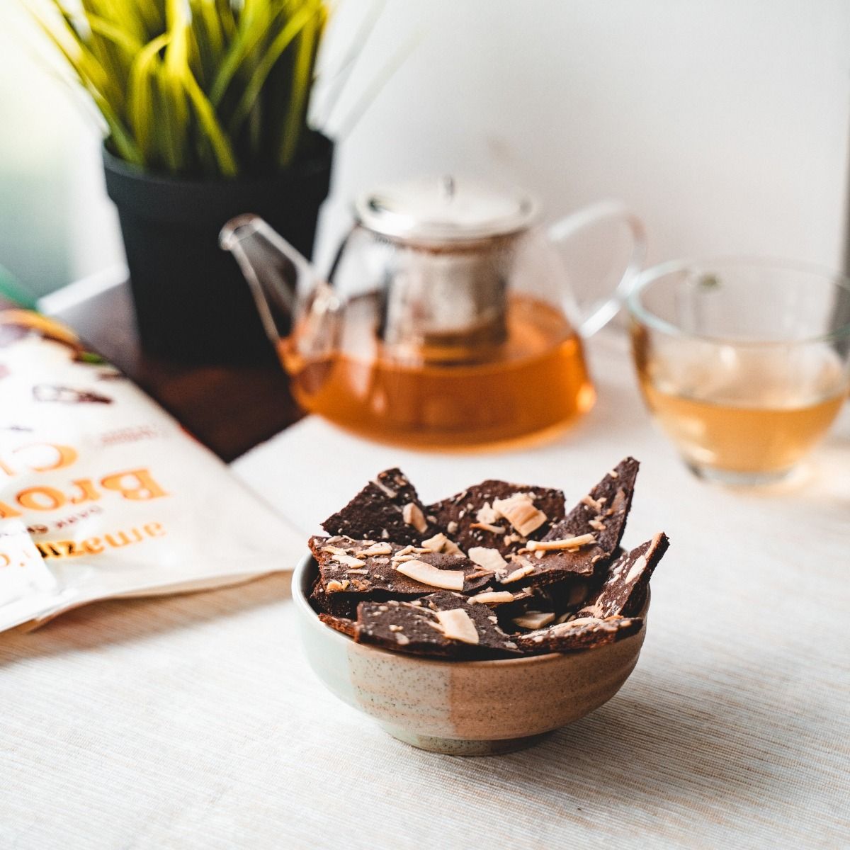 Bundle of 10 Mini Dark Chocolate Brownie Chips (10x30g) – Amazin' Graze ...